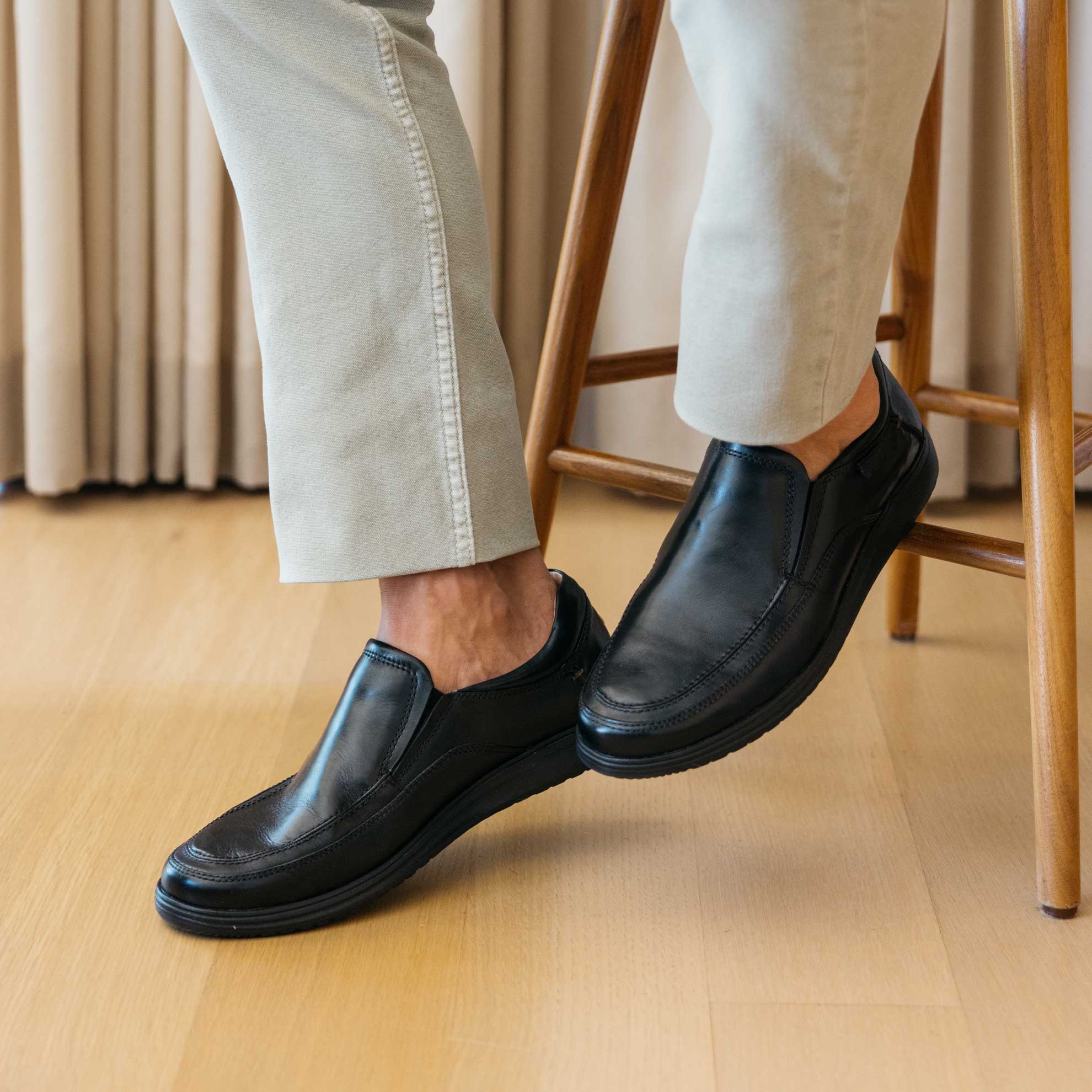Men's Featherlight Olema Loafer | Black Leather – Samuel Hubbard